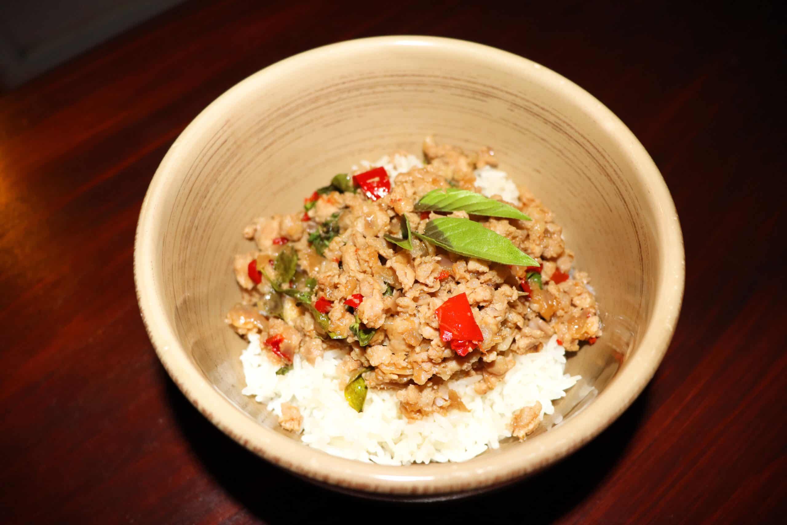 Pad Kra Pao {Authentic Pork Mince and Thai/Holy Basil} - The Art of Growing